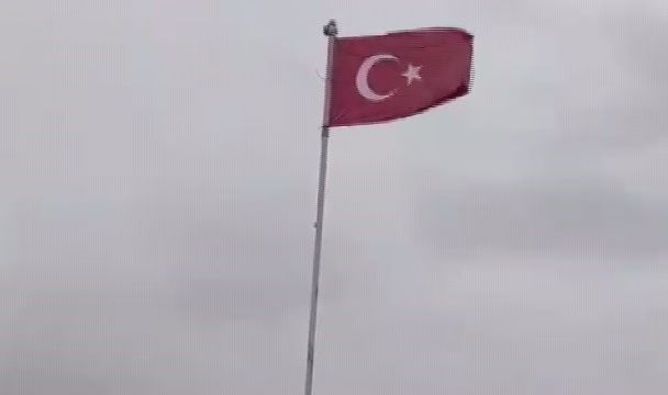 Kayseri’nin Tomarza ilçesinde yeni seçilen muhtar Osman Korkmaz, ilk iş ... Kayseri’nin Tomarza ilçesinde yeni seçilen muhtar Osman Korkmaz, ilk iş ...